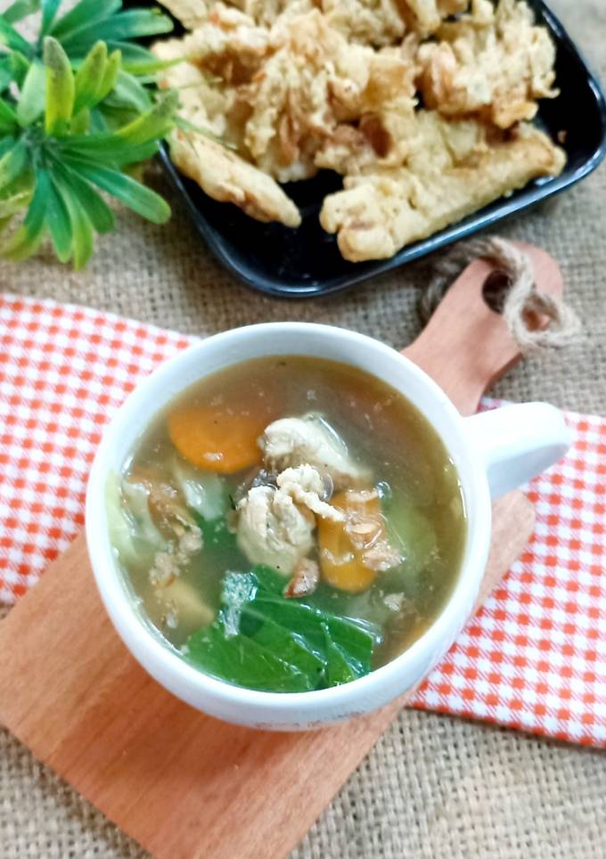 Resep Sup Ayam dan sayuran oleh Ibu Tina - Cookpad