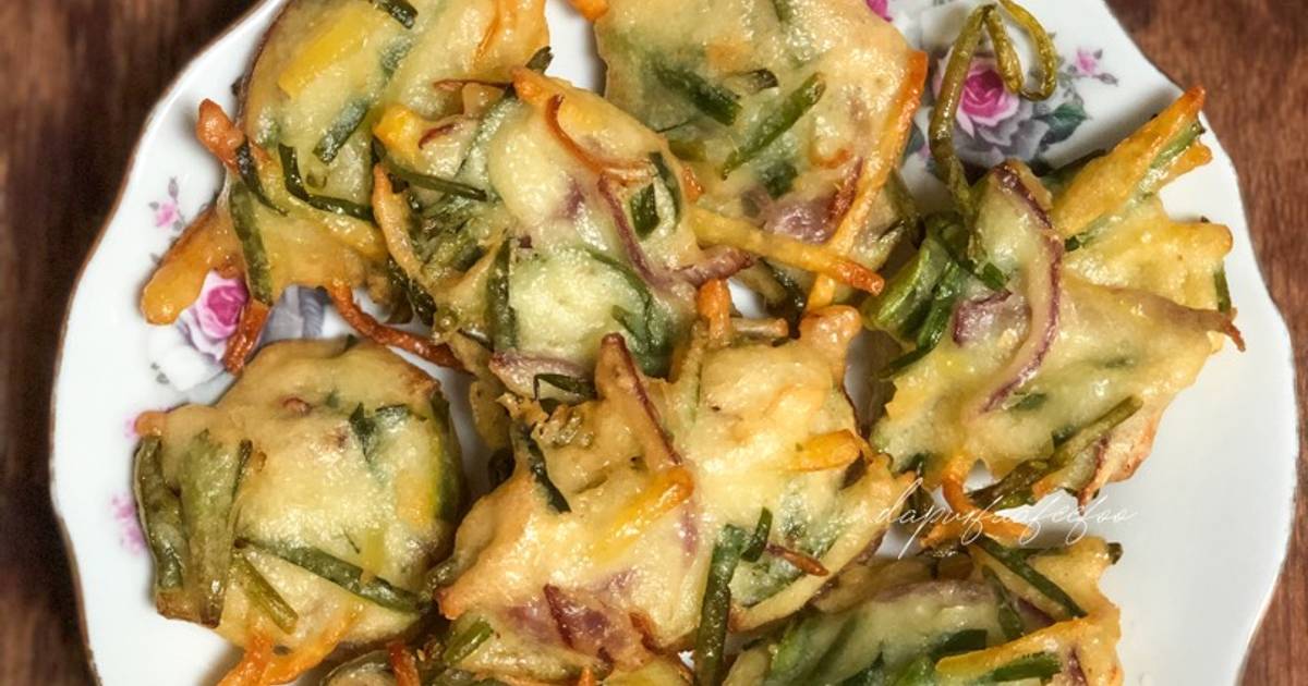 Resipi Cucur Kentang Kucai oleh Kakak Faa - Cookpad