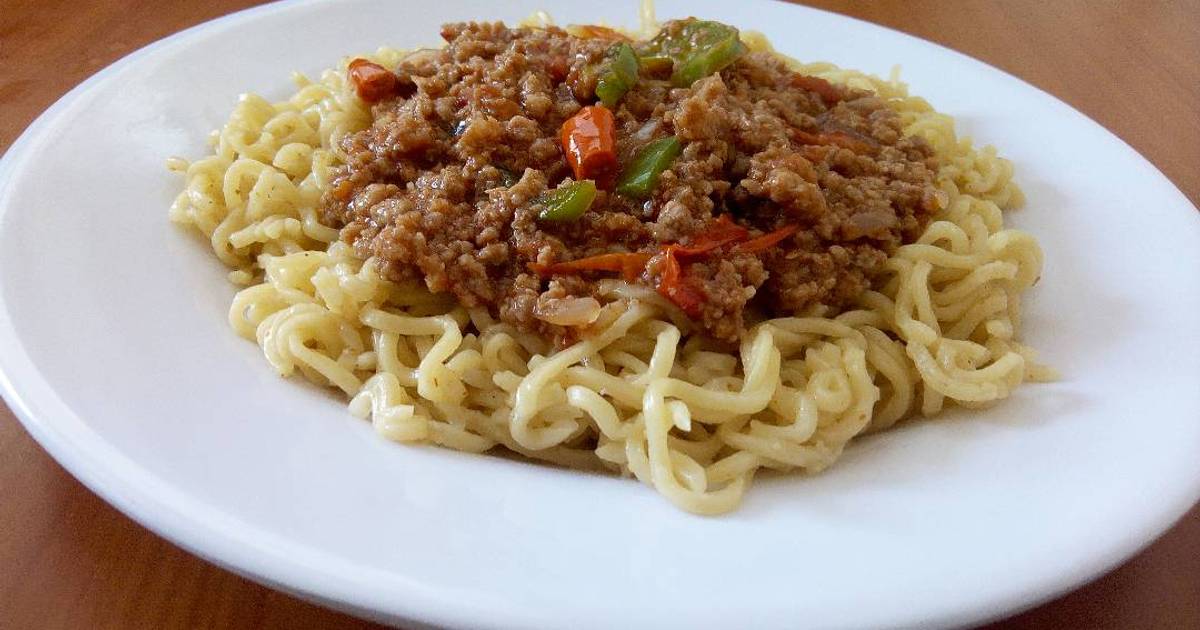 Wet fried minced meat with Indomie Recipe by Joyce Ng'ong'a - Cookpad