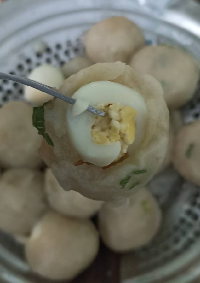 Resep Cilok aci isi telur puyuh oleh Mamak Kaylilla - Cookpad