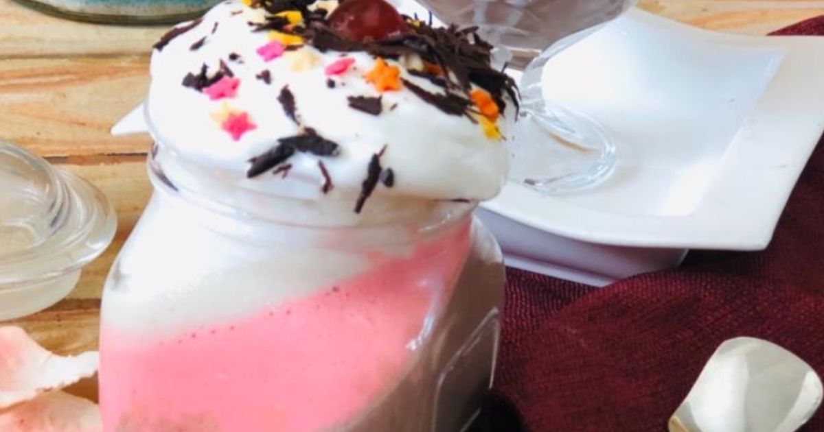 Whosayna’s Neapolitan Pudding Parfait Recipe by Husseina Nazir - Cookpad