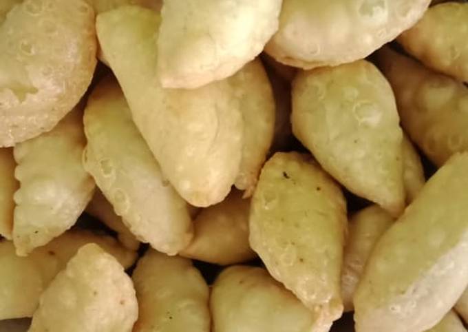 Resep Pastel kering mini oleh Lusi Sandriati - Cookpad
