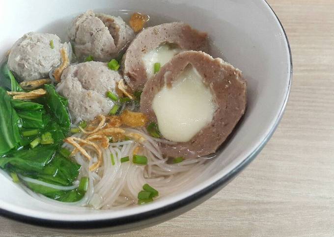 Resep Bakso Daging (Homemade) oleh Kezzie Ali - Cookpad