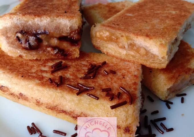 Resep Toast isi Pisang Berlin oleh Michelle Little Kitchen - Cookpad