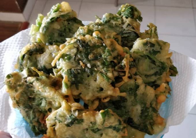 Resep Bayam goreng / bakwan bayam oleh Dichant Sesunan - Cookpad
