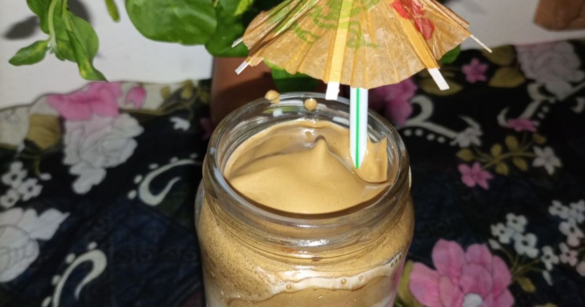 Dalgona Cold Coffee Recipe by Nazia Latif - Cookpad