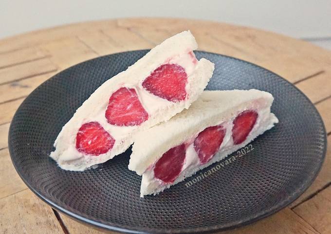 Resep Ichigo Sando / Strawberry Sandwich oleh Monica Novara H. - Cookpad Resep Ichigo Sando / Strawberry Sandwich oleh Monica Novara H. - Cookpad