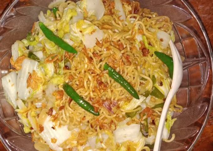Resep Bakmi goreng mantab oleh suwarti - Cookpad