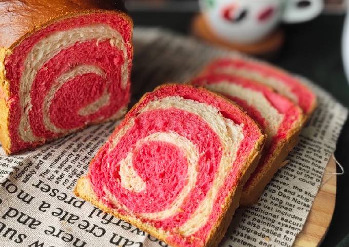 Resep Roti Tawar Merah Putih oleh Mira Rozanna - Cookpad