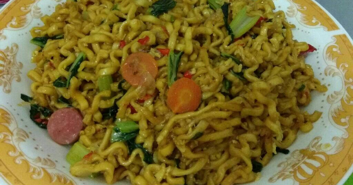 Resep Mie Goreng Pedas (Mie Burung Dara) oleh laila badria - Cookpad