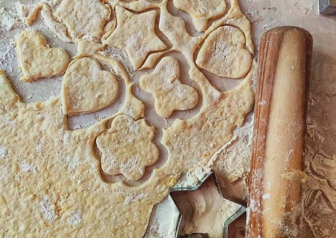 Easy & crunchy cookies Recipe by Adria Cosmica - Cookpad