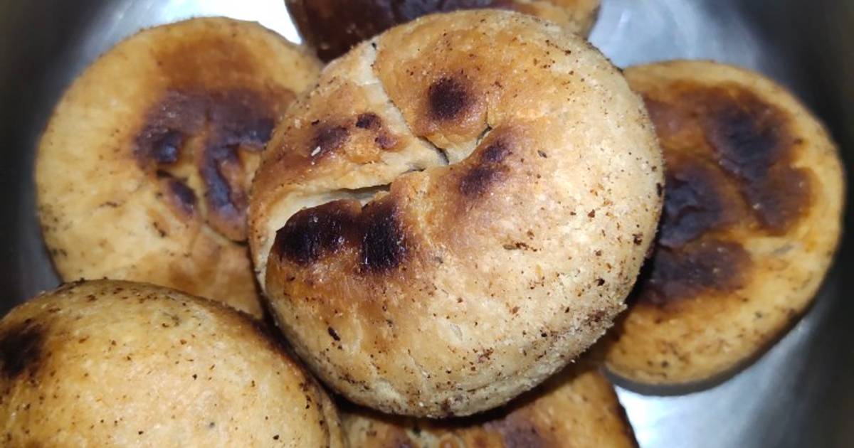 Steamed Bati in Cooker Recipe by Priyanka Amit Madaan - Cookpad