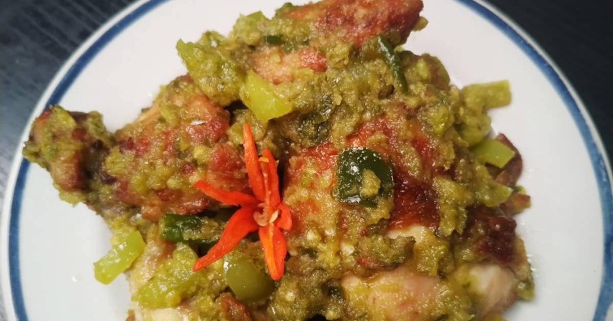Resep Ayam Cabe Hijau oleh Tyas Widiastuti - Cookpad