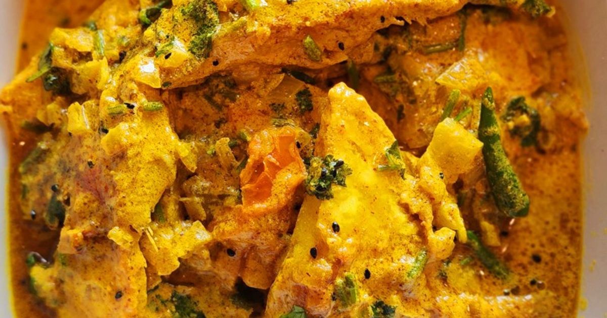 Pomfret Macher Shorshe Jhal Or Fish In Mustard Gravy Recipe by Kumkum ...