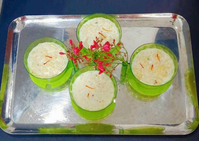 Neeru Thakkar દ્વારા રેસીપી પીળી સાકરના દૂધ પૌઆ Yellow Sakar Doodh Poha Recipe In Gujarati
