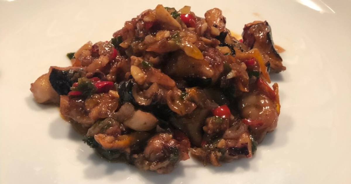 Resep Spicy Chili Garlic Octopus oleh Elvinafs - Cookpad