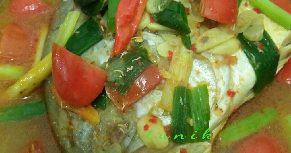 329 resep sop kepala ikan pedas enak dan mudah - Cookpad