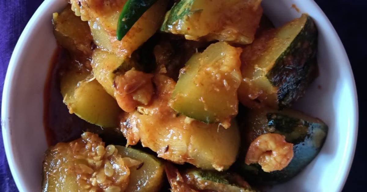 Konika Samaddar দ্বারা কুমড়ো চিংড়ি ঘন্ট(kumro chingri ghonto recipe ...