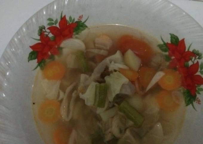 Resep Sayur sop simple oleh Umrul Phie Zuan - Cookpad