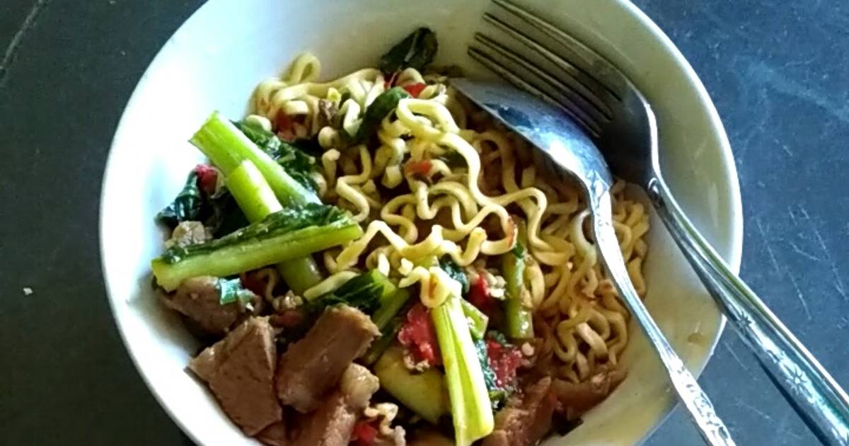 Resep Mi Rebus Daging Sapi oleh ilaylita - Cookpad