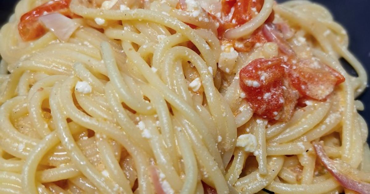 Pasta In Fetatomatensoße Rezept von Nadine - Cookpad