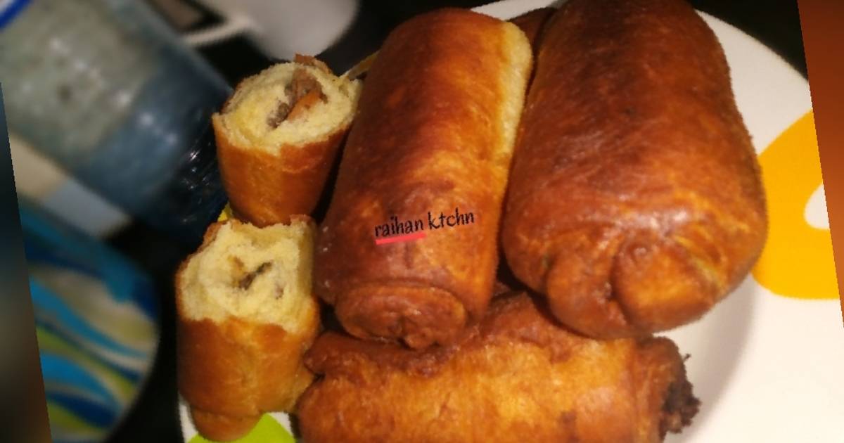 Roll meat pie Recipe by Rasmah_delight - Cookpad