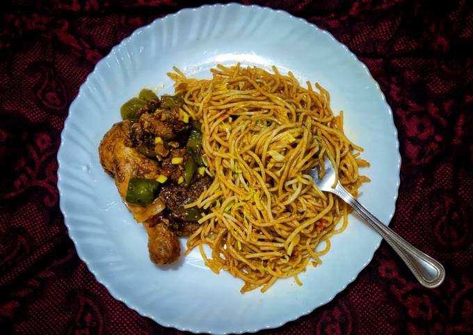 Chowmein and hostel style chilli chicken Recipe by Susmita Patnaik ...