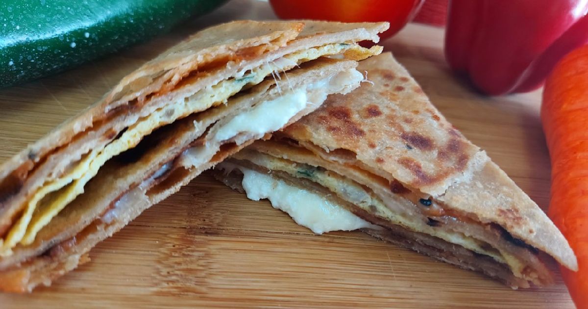 Cheesey Omelette Paratha Wrap Recipe by Syeda Sarah Taha - Cookpad