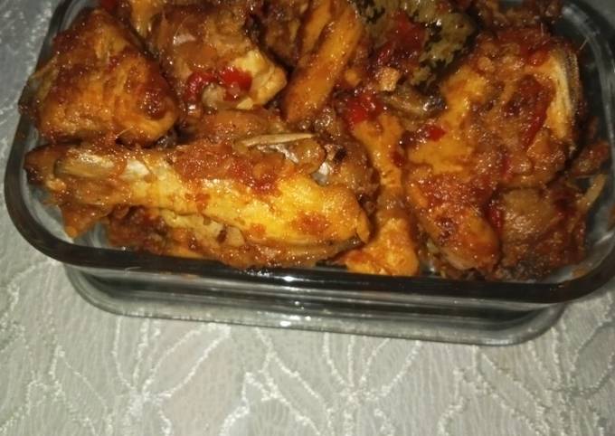 Resep Ayam goreng bumbu merah oleh Suli - Cookpad