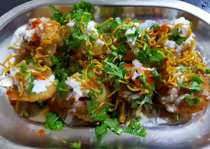 Dahi Puri Chaat Recipe by Darshana Patel - Cookpad