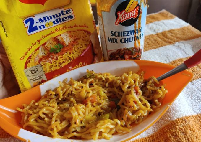 Schezwan Maggi Recipe by Harsha Ladhwani - Cookpad