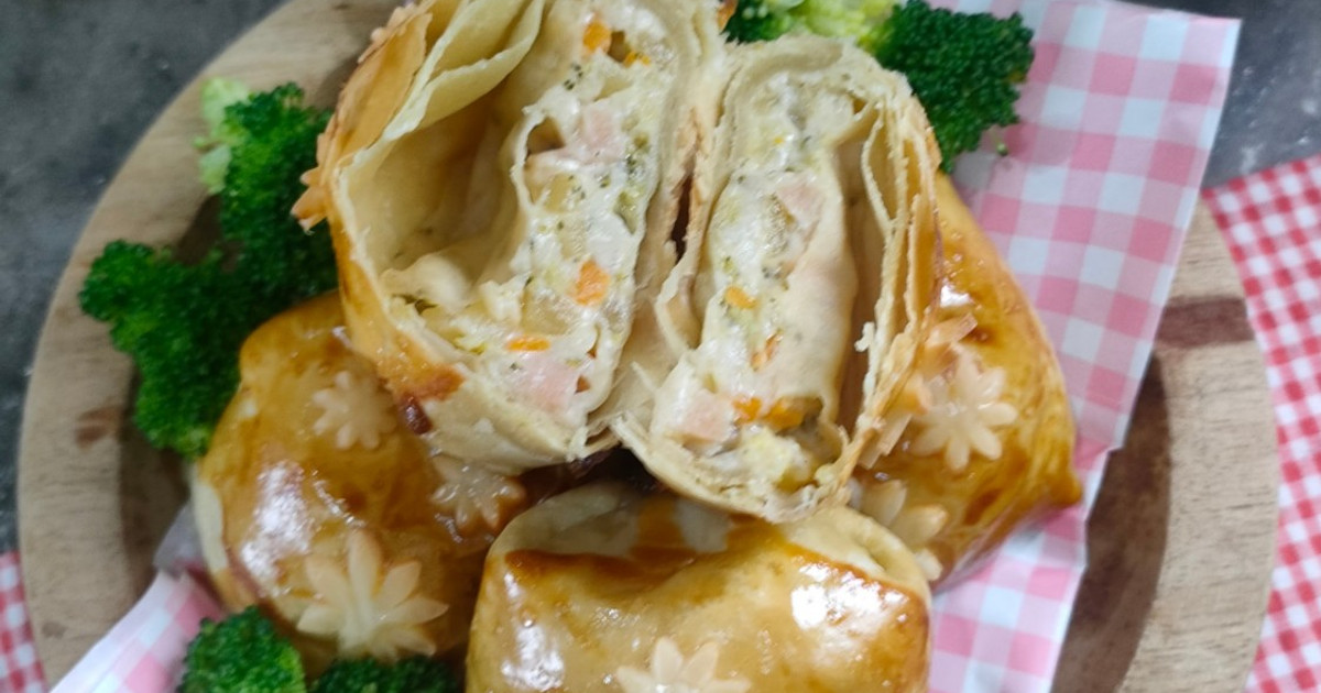 Resep Bolen Isi Ragout Creamy Brokoli (1046) oleh Ati Agus Sapto (Mom's ...