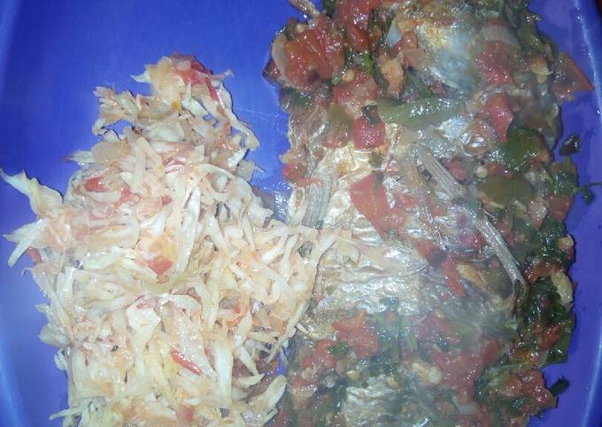 Wet fried fish with cabbage #4weekschallenge# Recipe by Sarah Wamai ...
