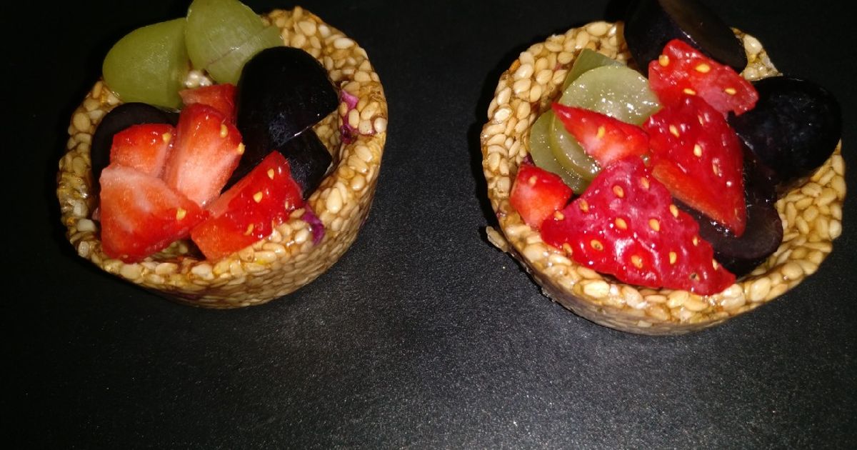 Til Katori Fruit Chat Recipe by Shilpa nahar - Cookpad