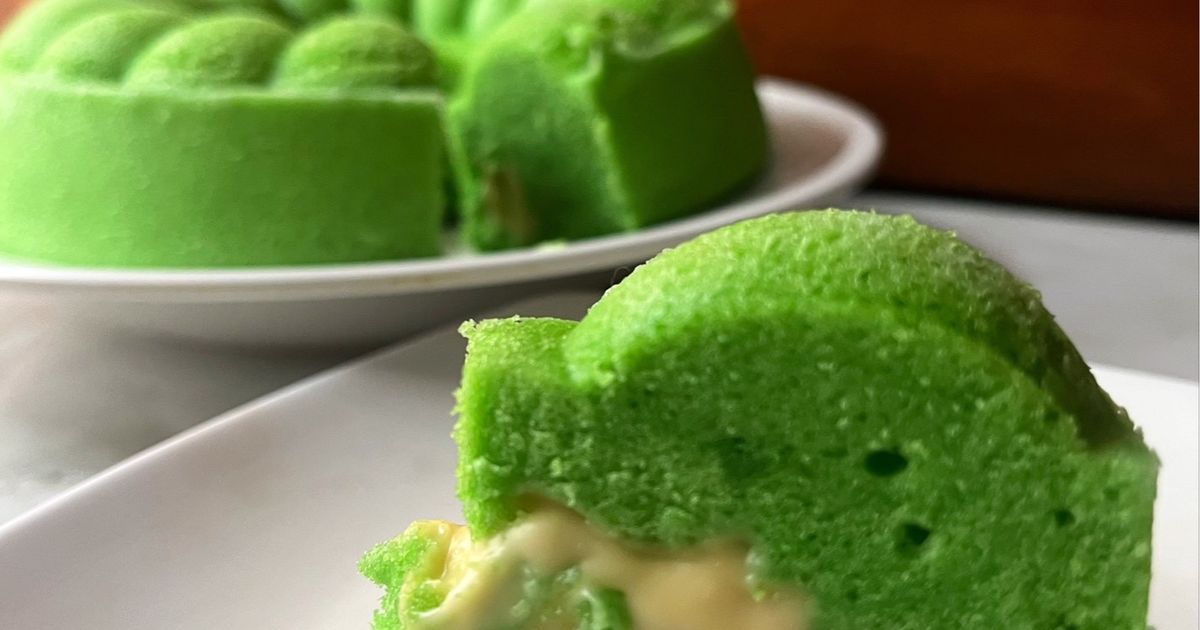 Resep bolu kukus pandan lumer rumahan enak dan mudah - Cookpad