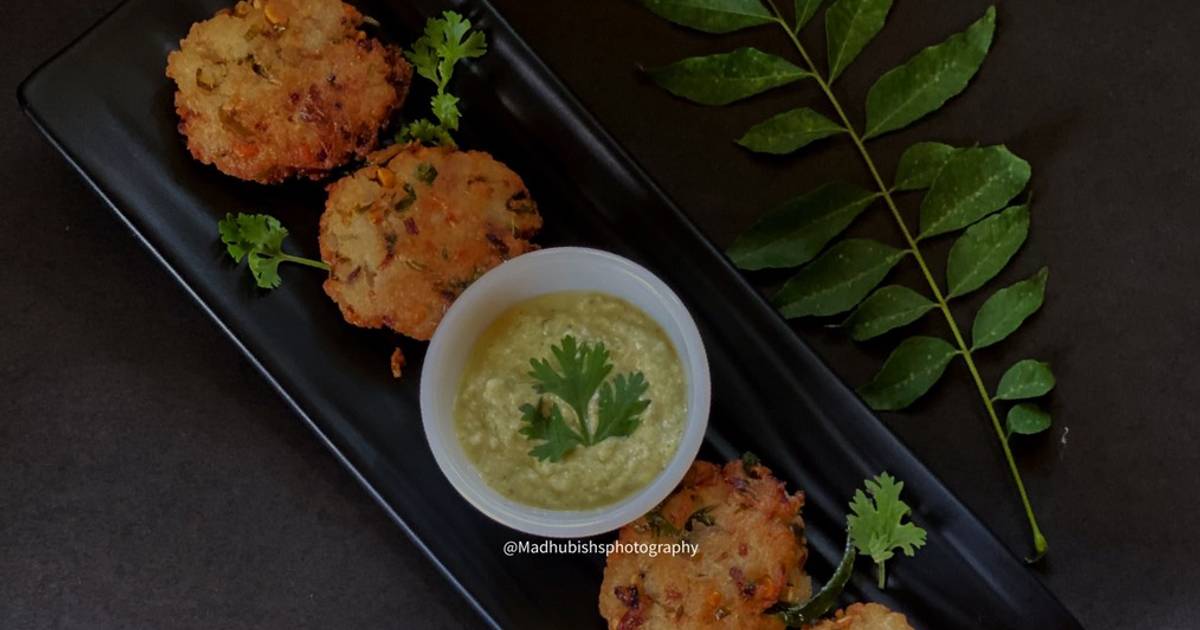 Poha Vada with Green Mango Chutney Recipe by Madhumita Bishnu - Cookpad