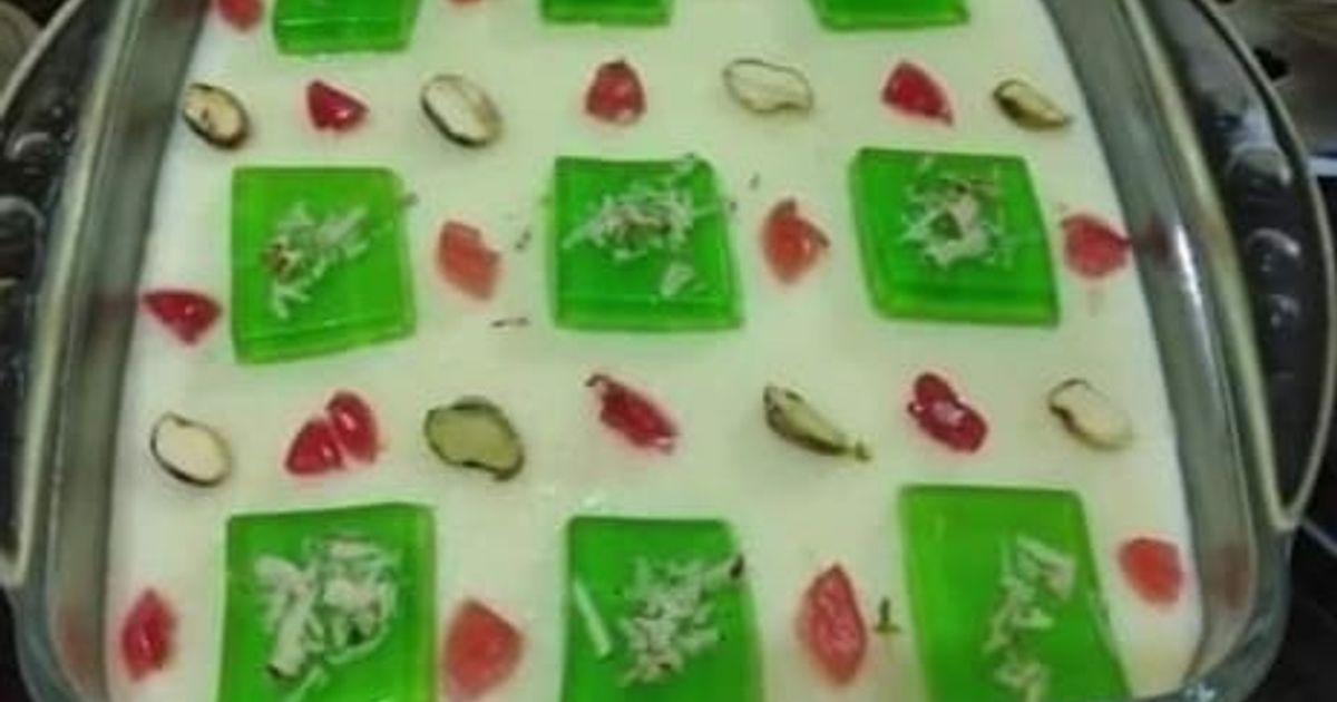 Green Color Banana Flavored Custard Recipe by sadia - Cookpad