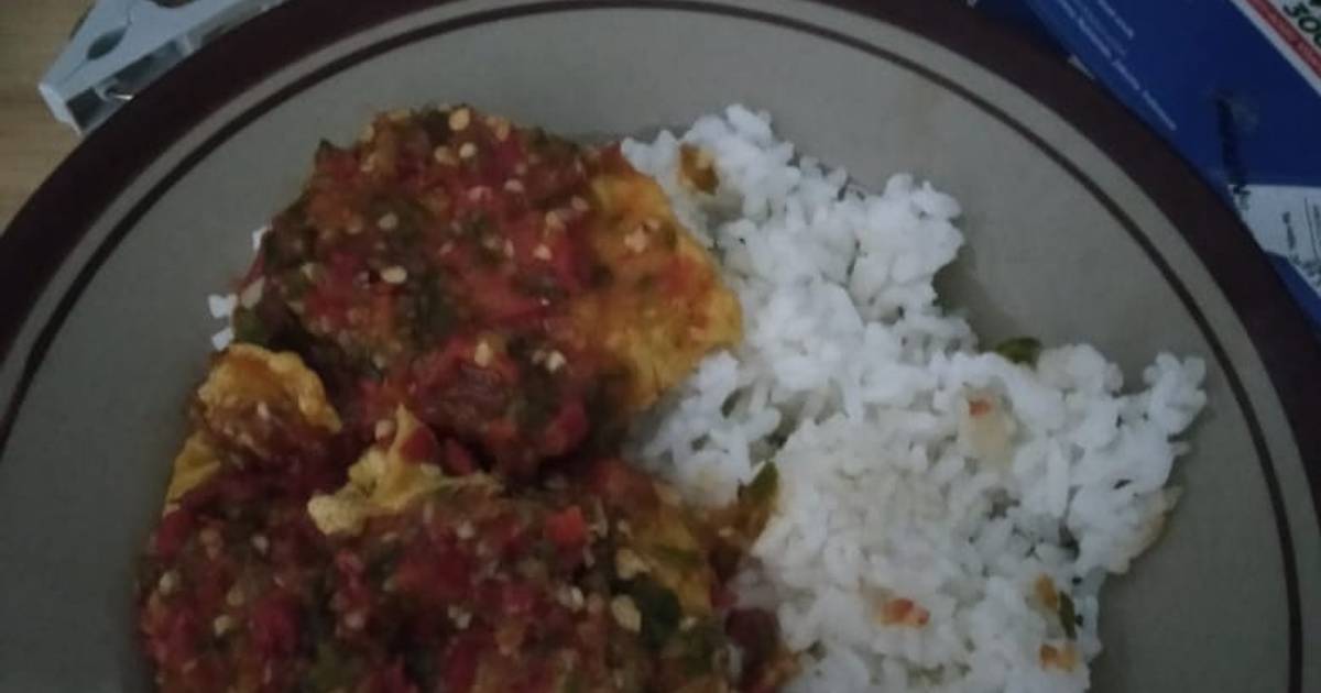 Resep Telur cabe merah ijo oleh choco - Cookpad