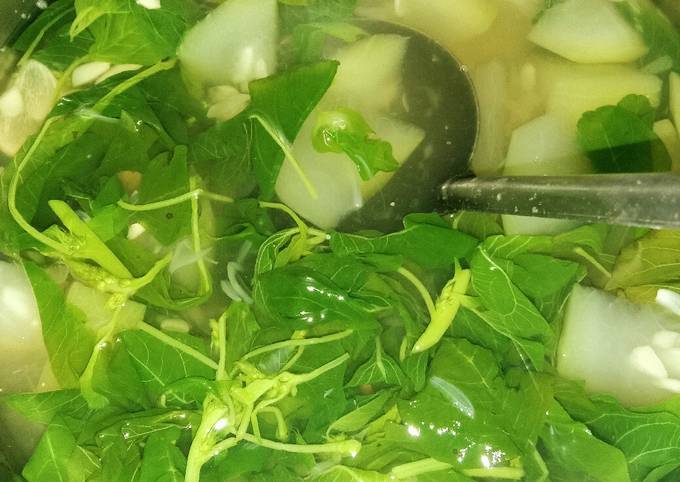 Resep Sayur Bening Bayam dan Labu Air oleh 🌸☁️Refita Aisyah☁️🌸 - Cookpad
