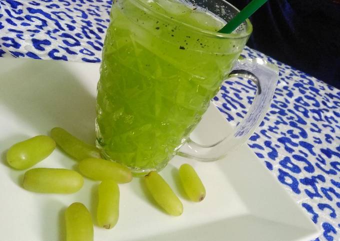 Green Grapes Mocktail Recipe by Charu Aggarwal - Cookpad
