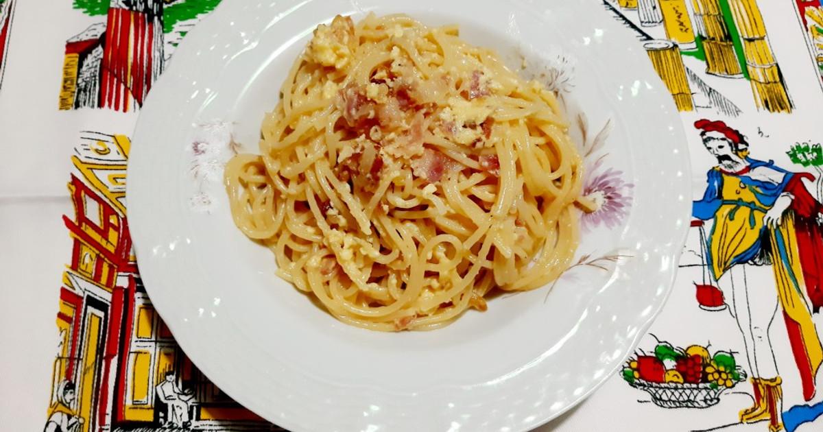 Spaghetti A La Carbonara Receta de Norali - Cookpad