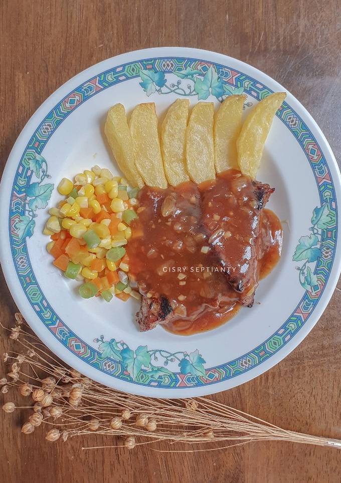 Resep Beef Steak / Steak Daging Homemade oleh Gisry Septianty - Cookpad