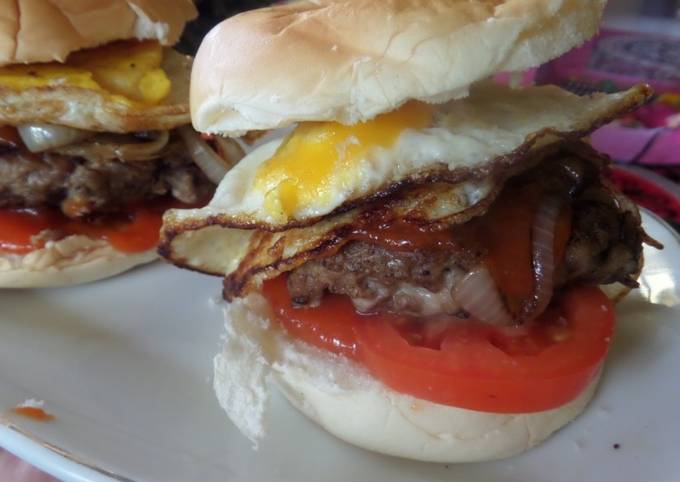 Resep Mini beef burger oleh riri - Cookpad