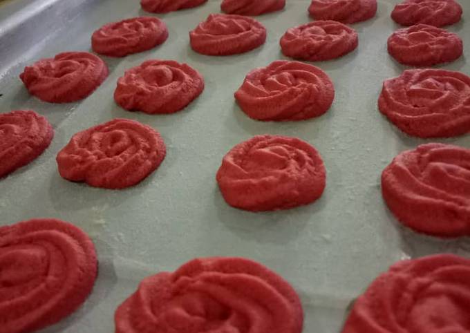 Resipi Red Velvet Butter Cookies oleh Thelma Edison - Cookpad