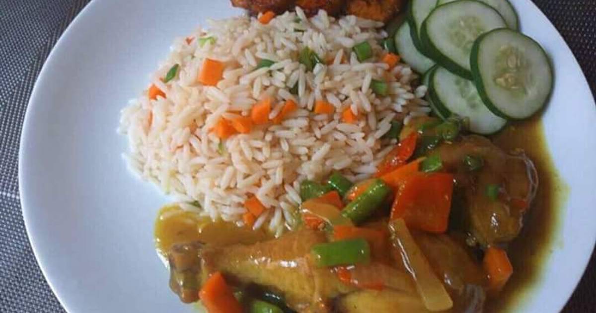 Rice and chicken sauce Recipe by Diana Asare - Cookpad