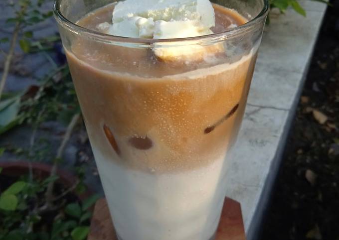 Resep Australian Iced Coffee oleh Devalesha Kitchen - Cookpad