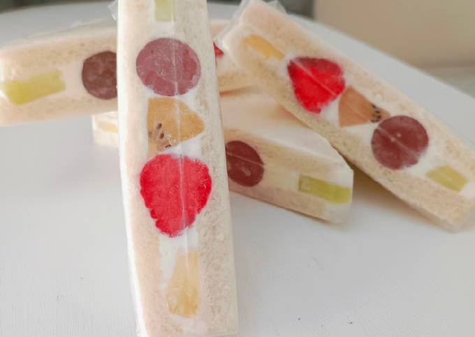 Resep Fruit Sando | Sandwich buah oleh Intan San - Cookpad