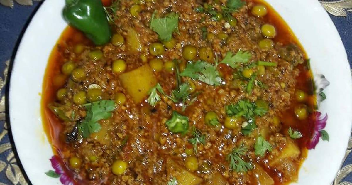 Aloo matar keema Recipe by Maha Faraz - Cookpad