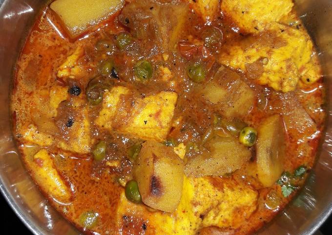 Alu matar paneer Recipe by Sarbani Roy Chowdhury - Cookpad