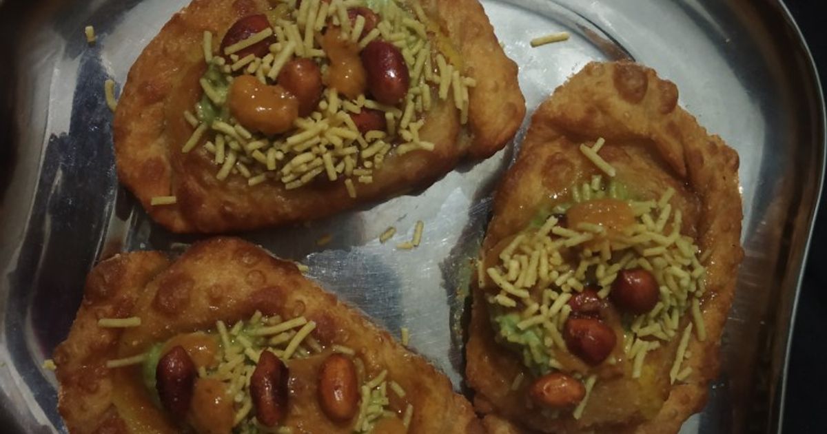 Stuffed Ghughra Chaat Recipe by Ishanee Meghani - Cookpad